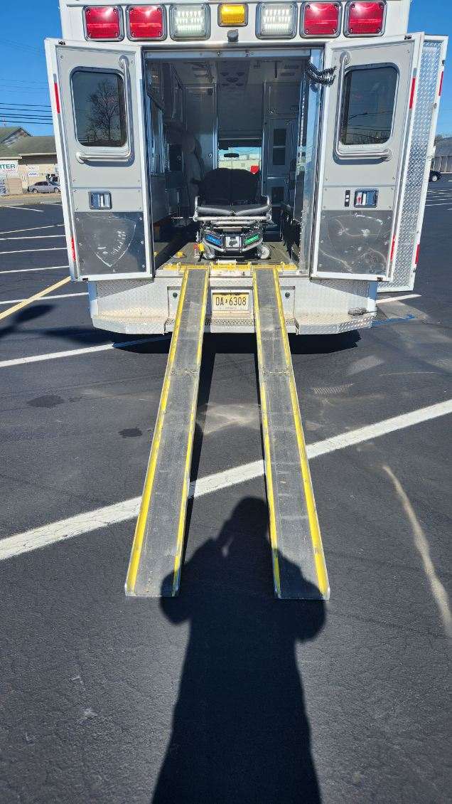 image000002 – Ambulance Trader